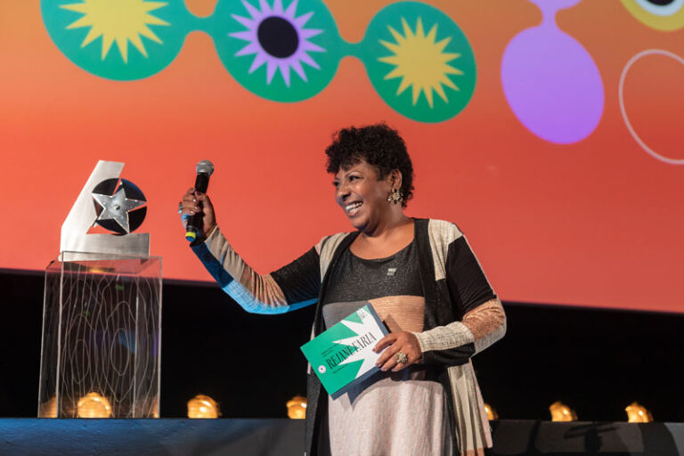 ‘Não nos deixe ser uma exceção’: 49º FSMF consagra ‘Marte Um’ e ...